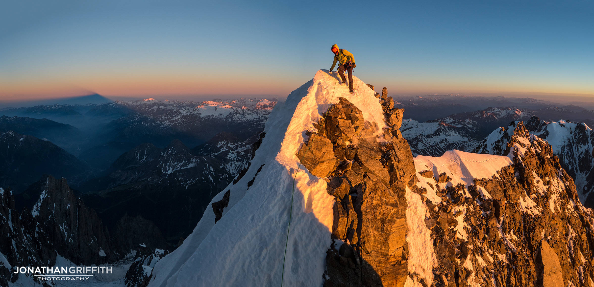 Mont Blanc - Brouillard Ridge Integral Singlepush // European Climbs ...